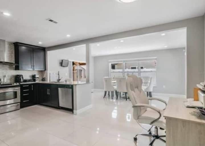 Lujosa Propiedad Cerca De Las Costas De Florida - New Port Richey, FL