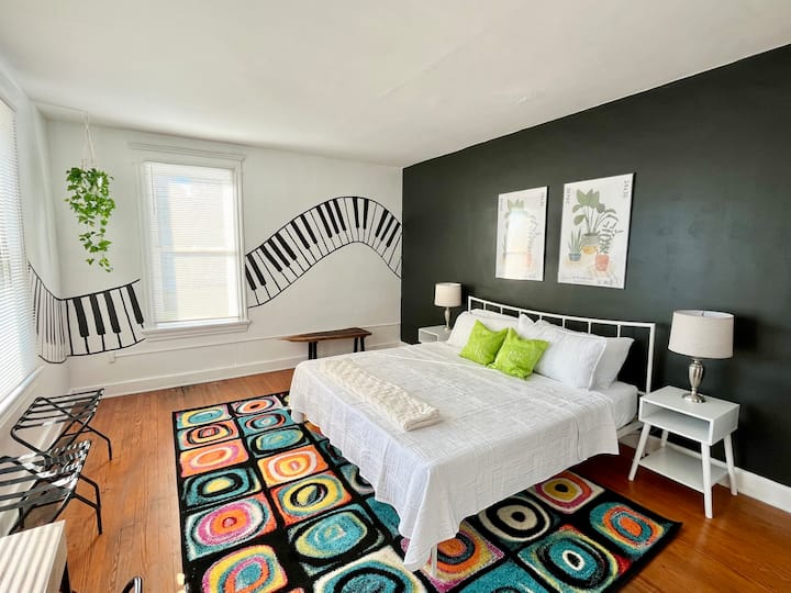 Music Loft At Pearl Manor - Roanoke, VA
