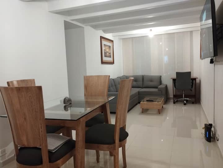 Cómodo Primer Piso En El Sur De Medellín. - Envigado