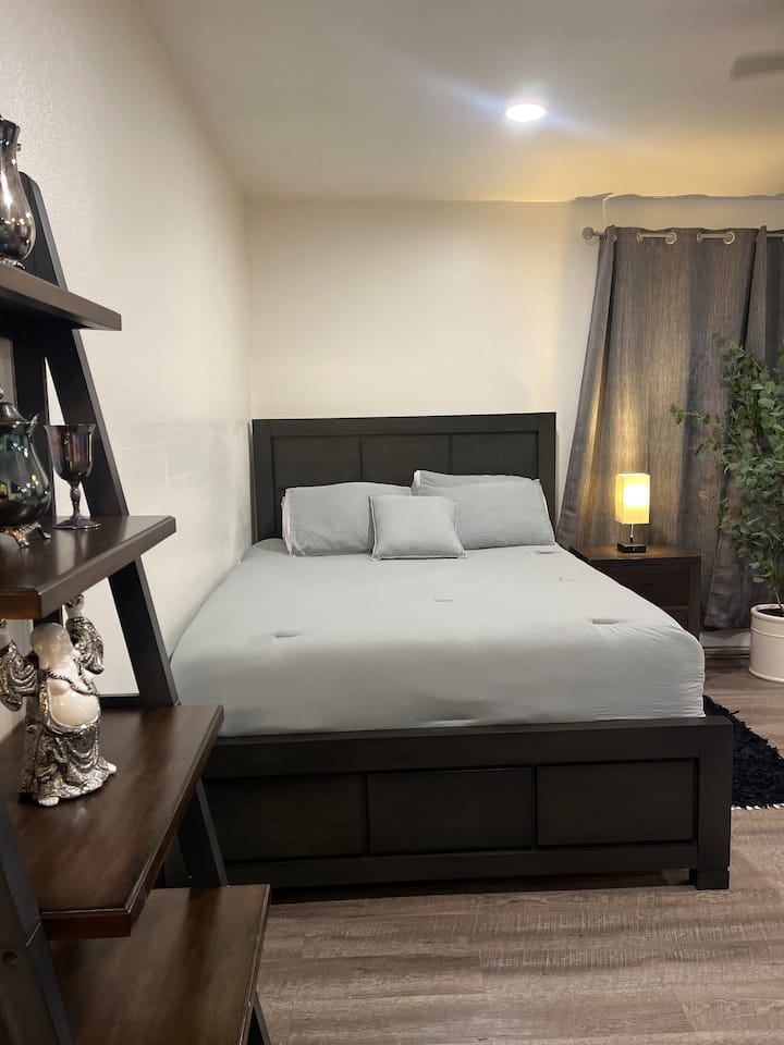 Tranquil Desert Guesthouse - El Centro, CA