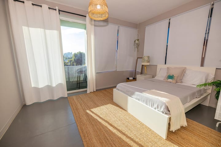 Luxury Oasis, Walk To The Beach & Placita! - San Juan