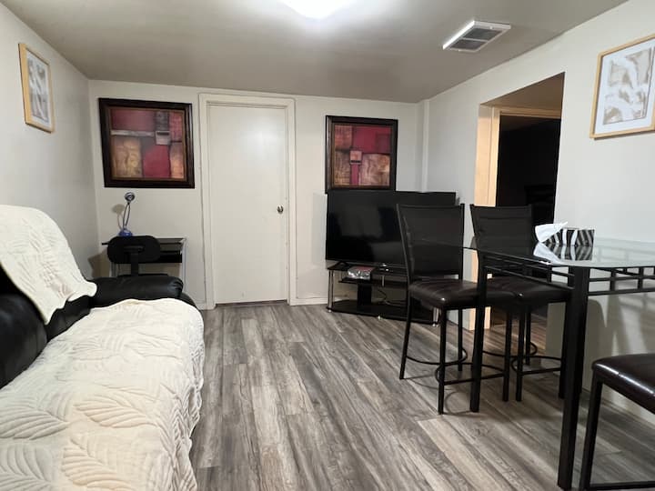 Lovely Suite In Exhibition Area(monthly Rate 20%) - Saskatoon