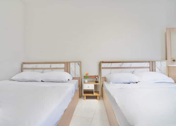 Cozy Double Queen Bed Size W/ Snacks & Ac - Bangkok