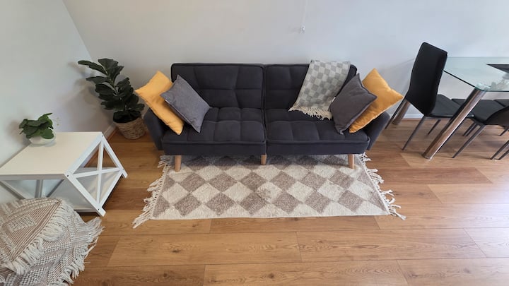 Charming Haven,  Peaceful Stay - Dural