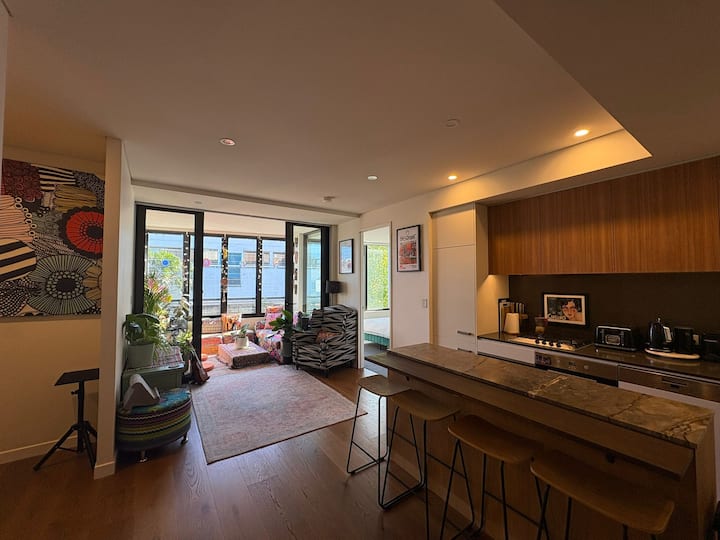 Sydney Harbour Inner City Retreat - Taronga Zoo Sydney