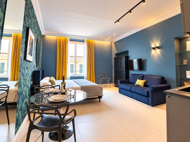Giorgia - Seven Suites Sanremo - San Remo