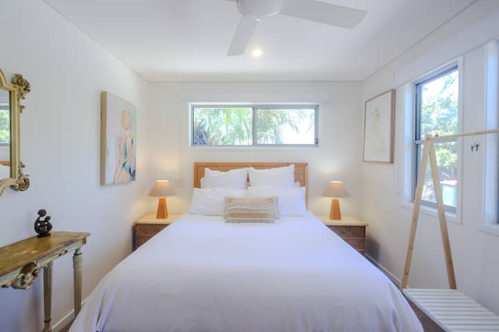 Byron Pacific - Byron Bay