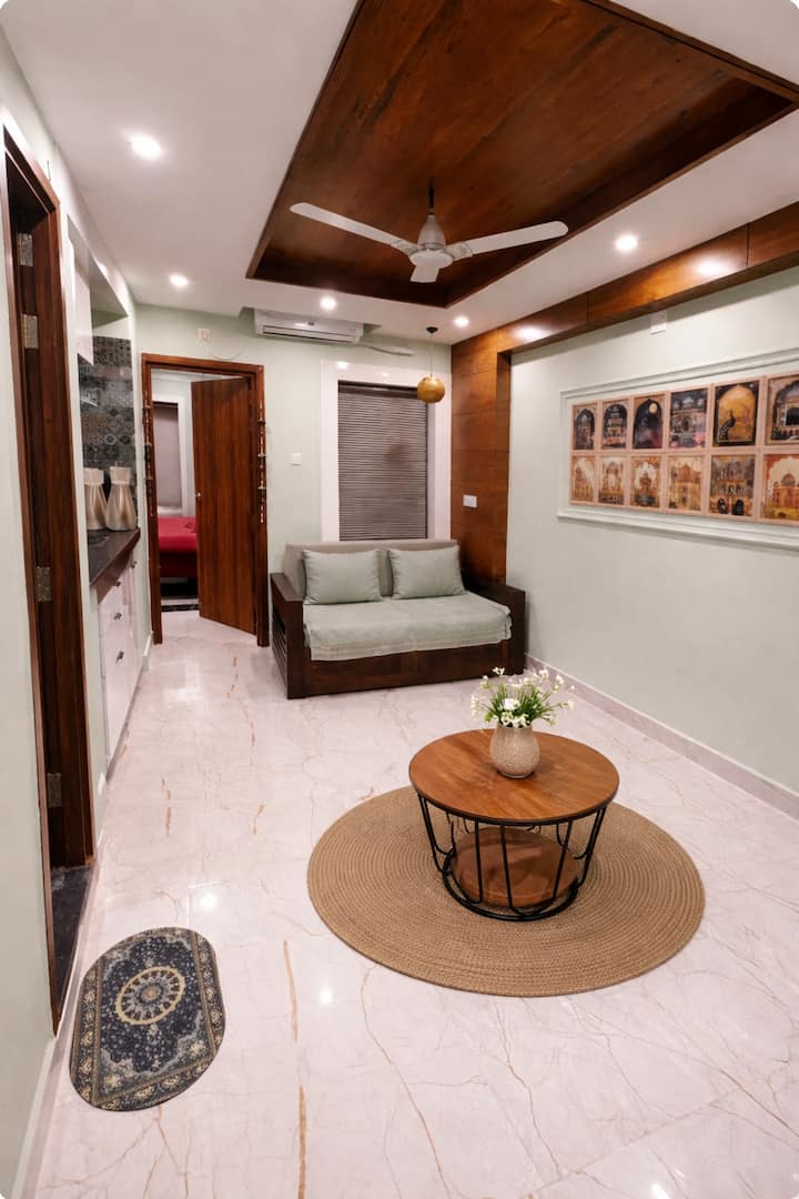 The Royal House Self Service Homestay(500m Beach) - Puri