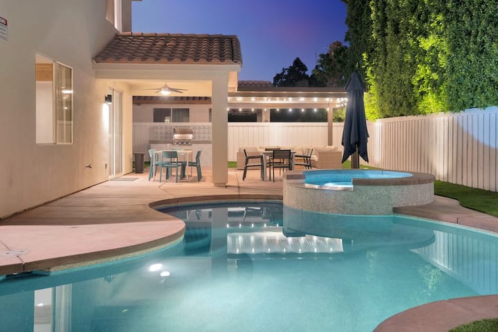 Modern 6br Sleeps 16, Pool/spa, Mini-golf, Bbq - Coachella, CA