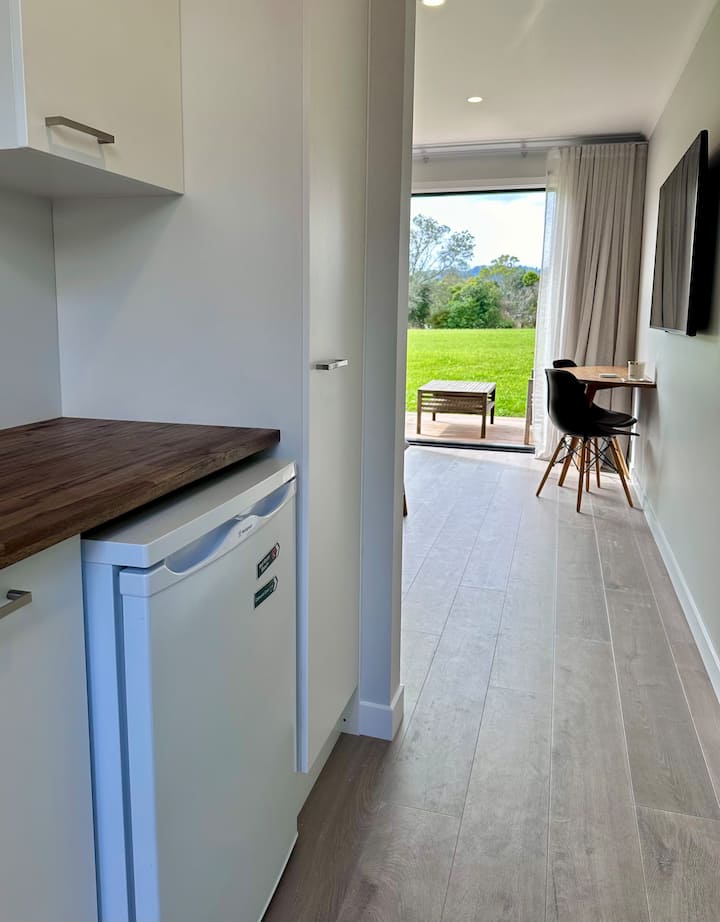 Cooks Estuary Studio - Ruru - Hahei