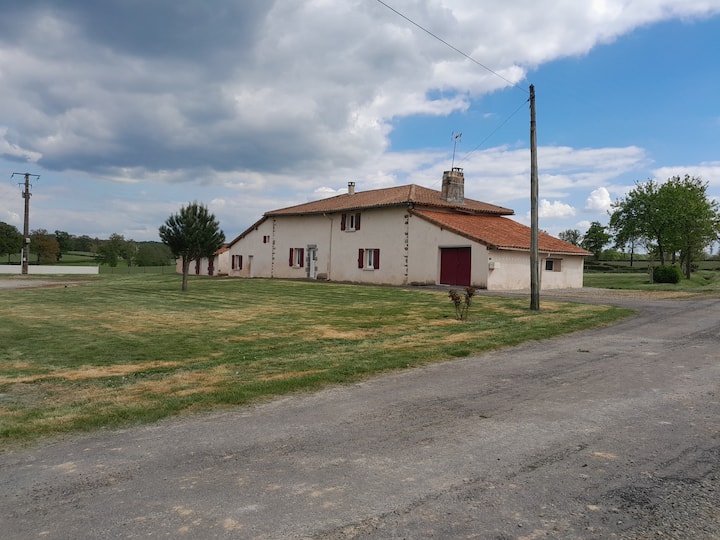 Gîte Un Petit Bout De Paradis 6 Personnes - Confolens