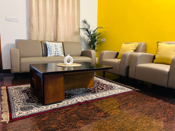 Classic Stay 201 - Near Hebbal With Ac - Bengaluru