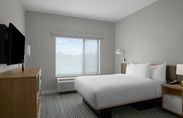 1 King Kitchen Suite W/ Parking & Breakfast - Coeur d'Alene, ID