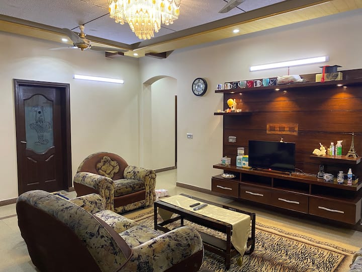 Spacious 12 Marla Upper Portion – 2br - Lahore