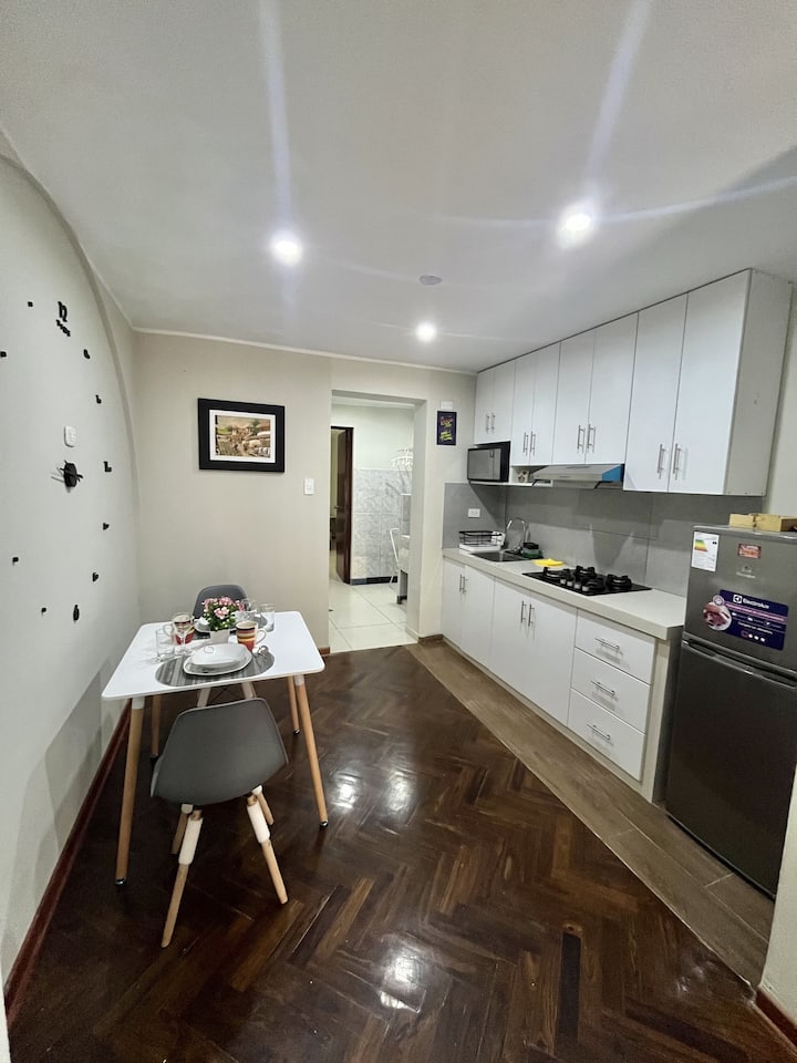 Depto. Loft - Cama King - San Miguel - Lima