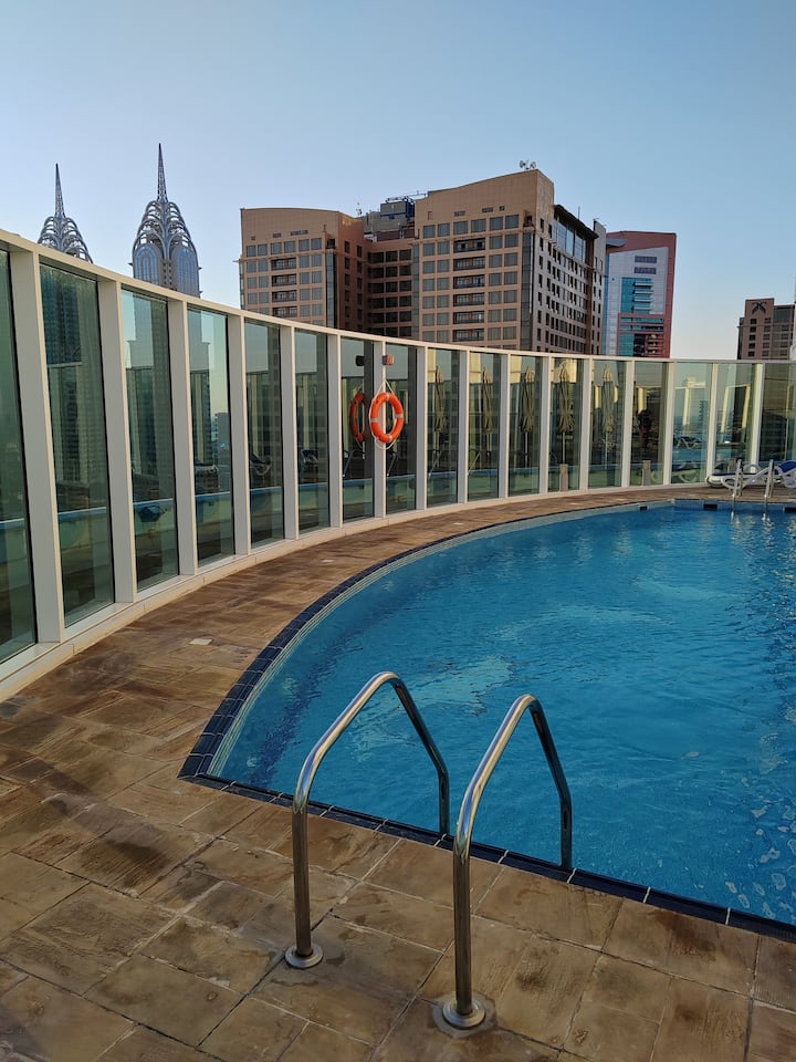 Modern Studio | Rooftop Pool & Sauna | Near Metro - Dubai