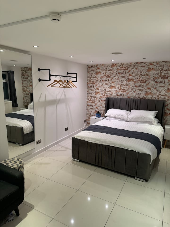 Heart Of Kendal – Gateway To The Lakes And More - Kendal