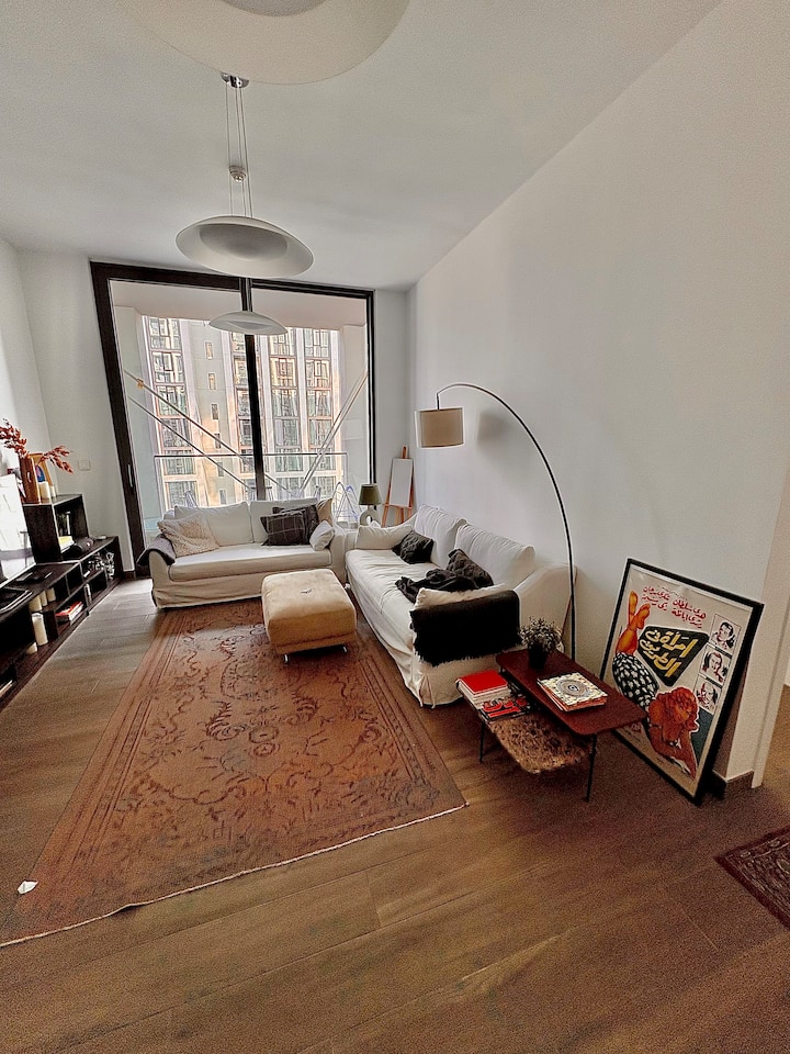 Stylish 1 Bed Apartment Perfect City Location - Dubai