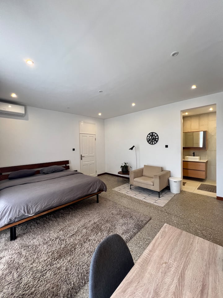 Private Room With Terrace - Accra