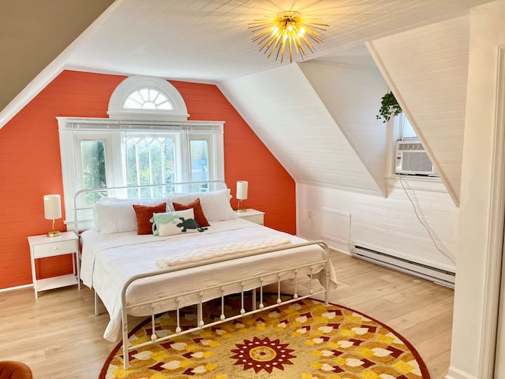 Sun Loft At Pearl Manor - Roanoke, VA