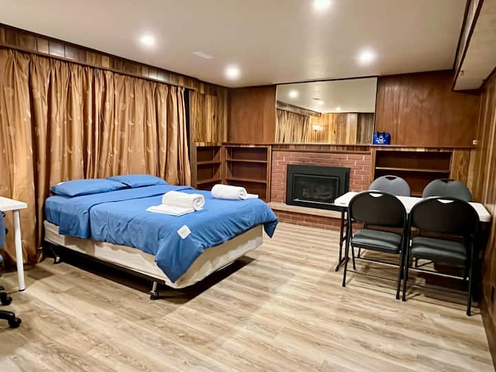 Private Basement Room, Toronto - Mississauga