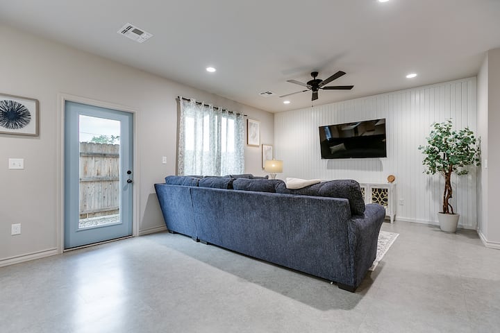 Holiday Haven W/ 3 Br & 2 Ba - San Angelo, TX
