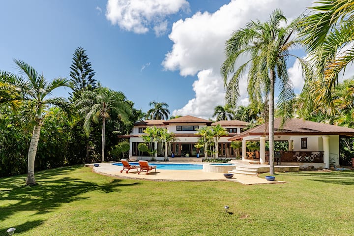 Exclusive Villa With Golf View - La Romana