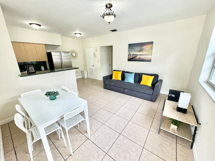 Nice 2beds/1bath Apartment In Miami - Westchester, FL