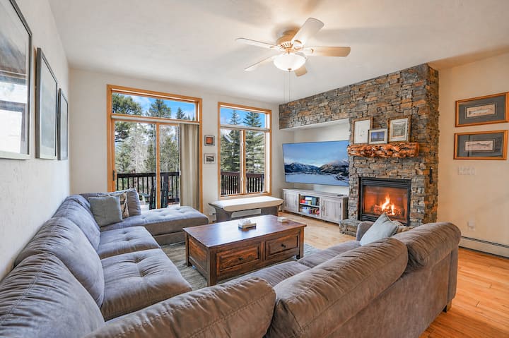 Prospect Point Getaway: Mountain Views W/ Private - Frisco, CO