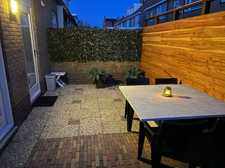 Sunnyday, Met Gratis Parkeren - Egmond aan Zee