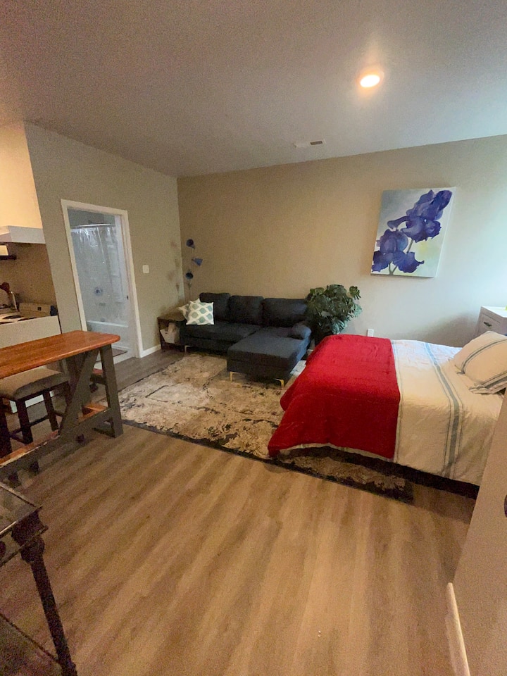 Studio St Anne’s - ノースリッジ, OH