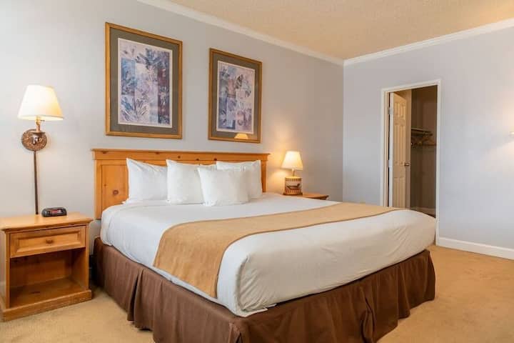 Ultimate Relaxation! Room W/ Full Kitchen | Pool - Steamboat Springs, CO