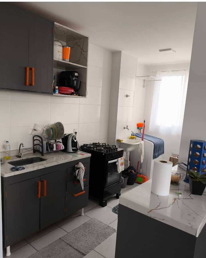 Alugo Quarto Valor R$600,00 - Luz Não Incluso - Pouso Alegre