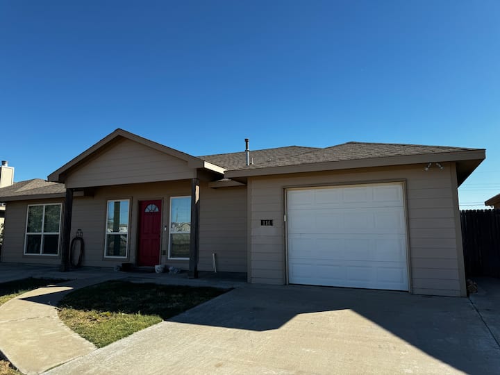 3-4 Bedroom. Pets Allowed. - Midland