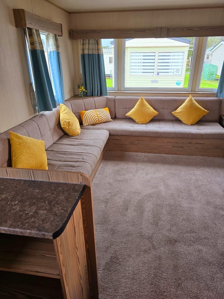 Caravan Grace - Towyn