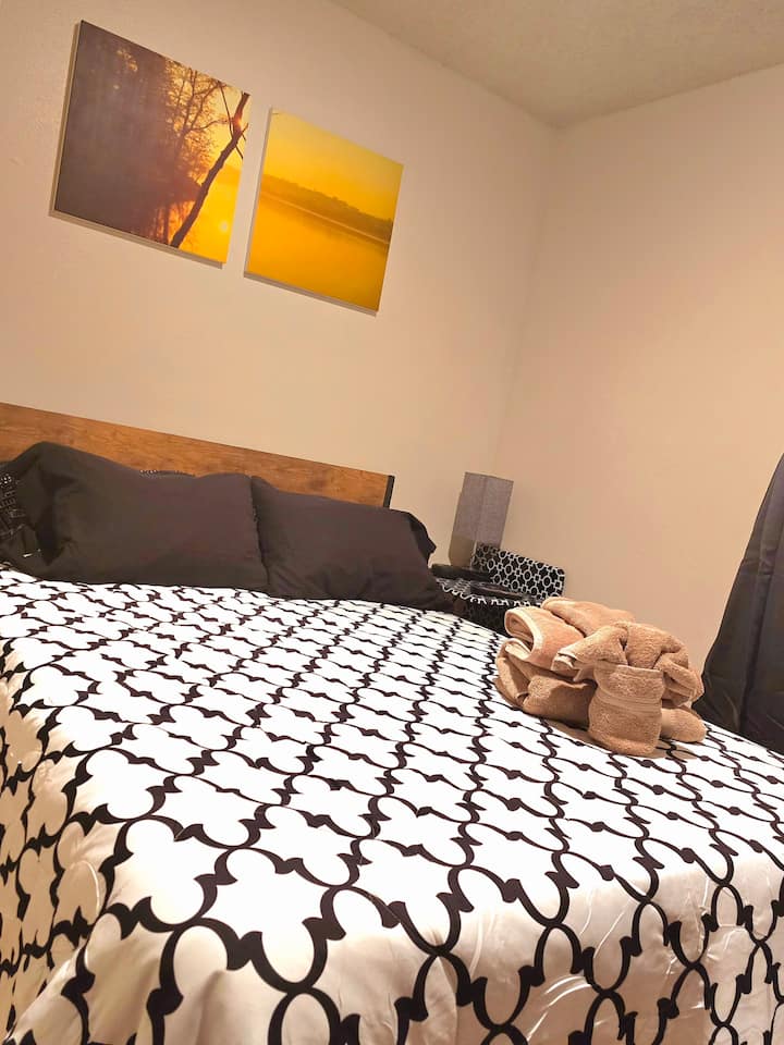 Central House Mini Suite W/ Bath - Spokane, WA