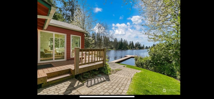 Entire Lakefront House With Steam Sauna - Marysville, WA
