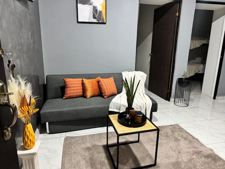 New Apt 3 Min Airport  A/c + Free Parking - Alajuela