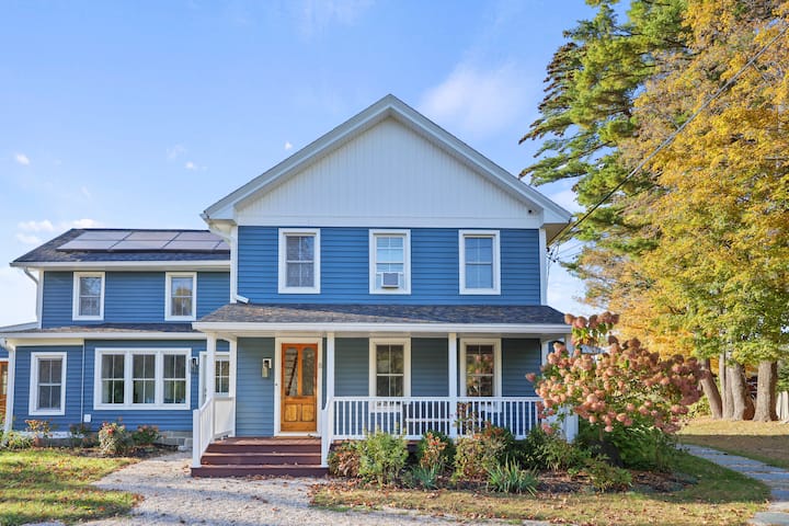 Charming Stockbridge Farmhouse- Walk To Town! - Stockbridge