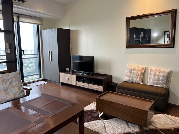 Spacious Studio In Knightsbridge - Makati