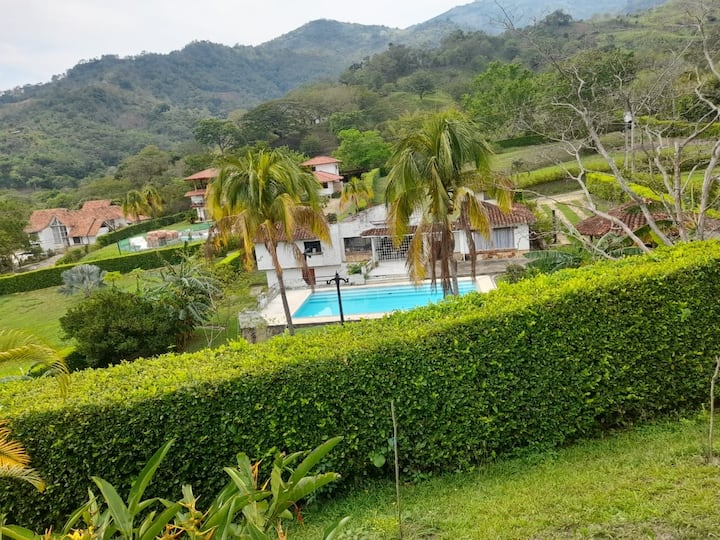 Discover The Colonial Jewel In Villeta-cundinamarc - 