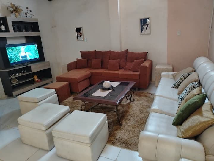 Este Hostal Te Ofrece Comodidad. - Asuncion