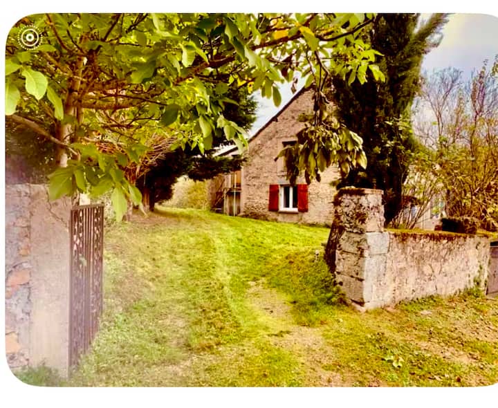 Joli Havre De Paix - Lac de Pannecière