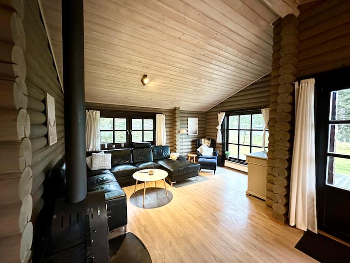 Nordisk Hygge I En Bjælkehytte - Denmark