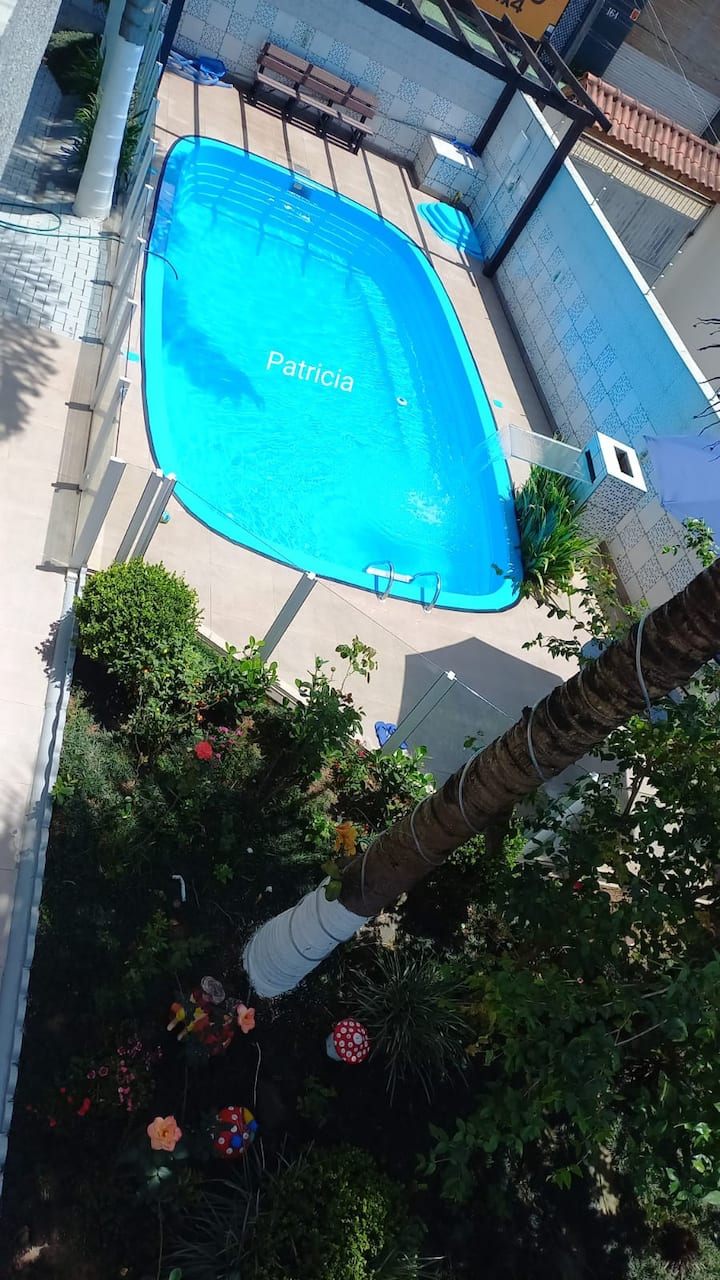 Casa Com Piscina Em Itapema/sc - Itapema