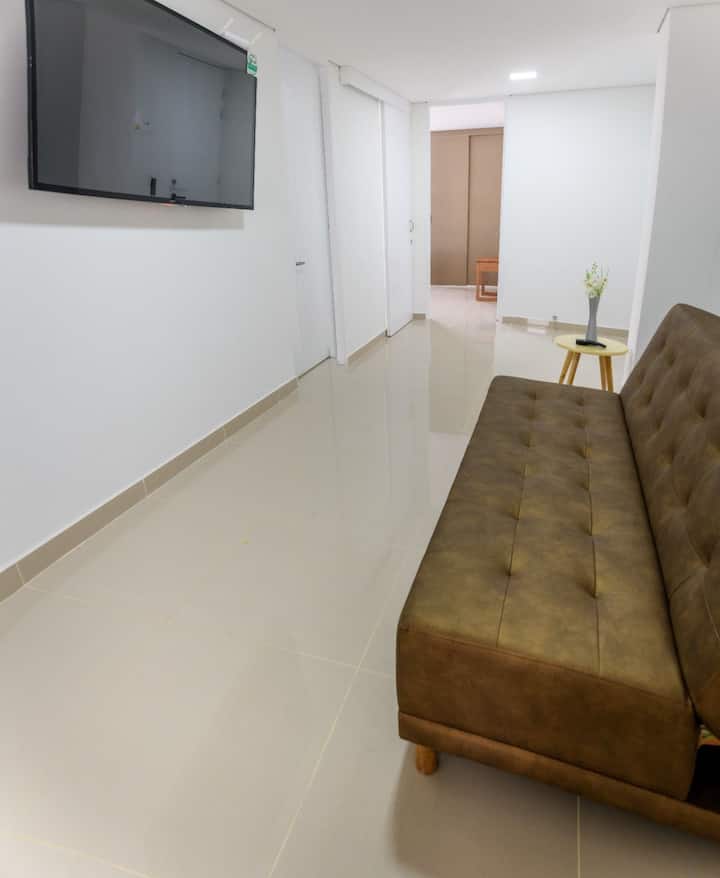 Apartamento Completamente Nuevo En Medellín - Medellín, Colombia