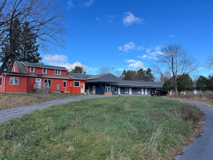 2 X Double Beds Room - Watertown, NY
