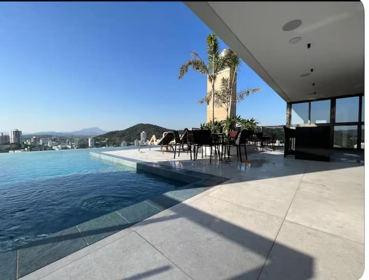 Stylish Brand New Loft German Village - Blumenau