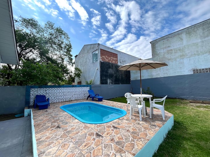 Casa Com Piscina A Apenas 600 Metros Do Mar - Guaratuba