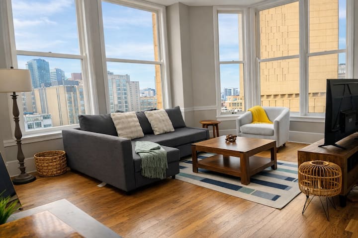 Downtown 2br + Gym | Walk To Art Institute - Chicago